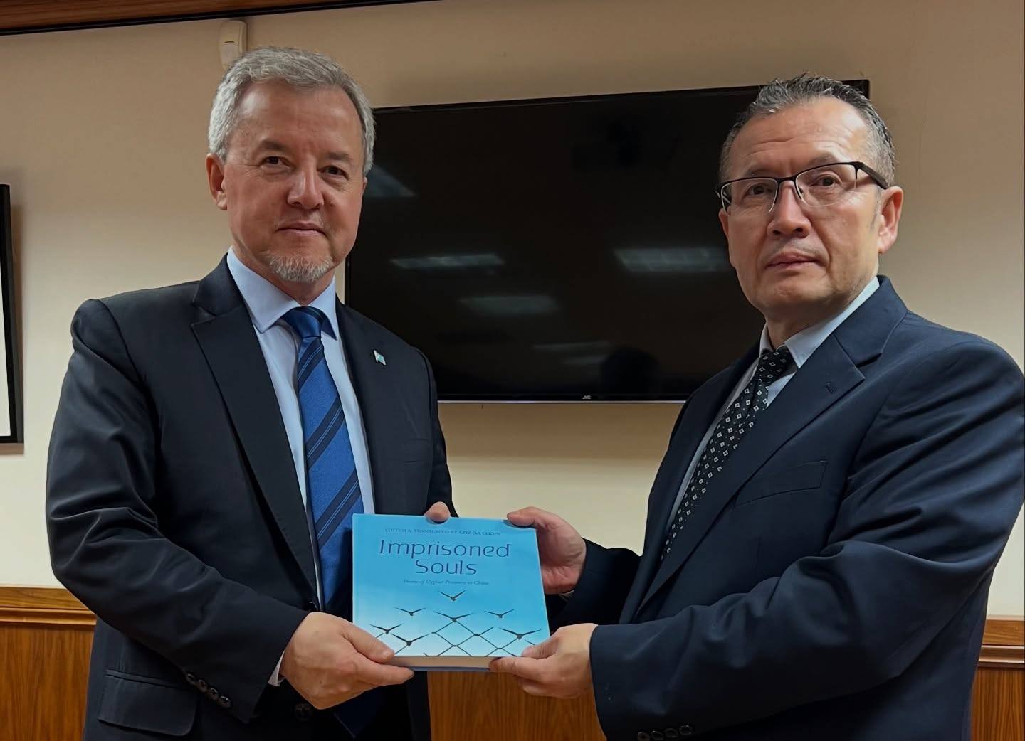 Turghunjan Alawudun: Imprisoned Souls — Poems by Uyghur Prisoners in ...